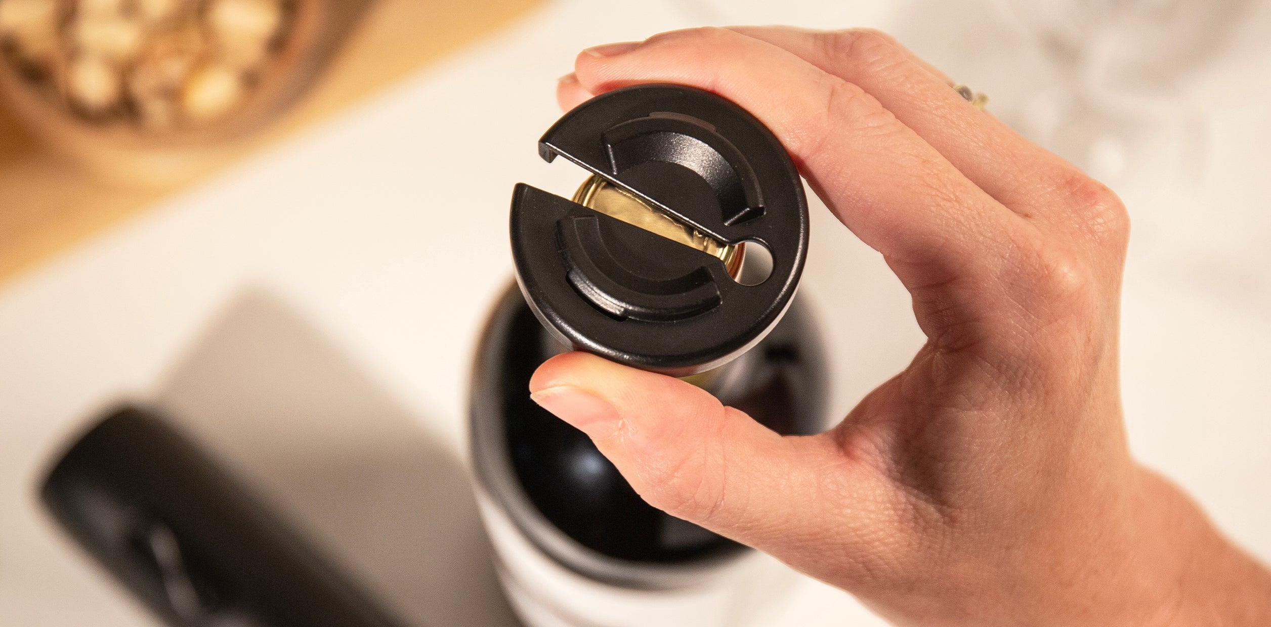 Foil Cutters | Clean Cuts for Easy Bottle Opening | Vacu Vin USA Inc.